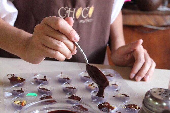 Bean-to-Bar Chocolate Workshop in ChocoMuseo Antigua