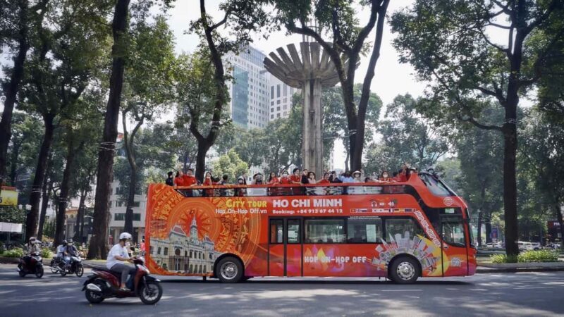 Ho Chi Minh: Open-Top Bus Tour &Water Puppet Show Experience