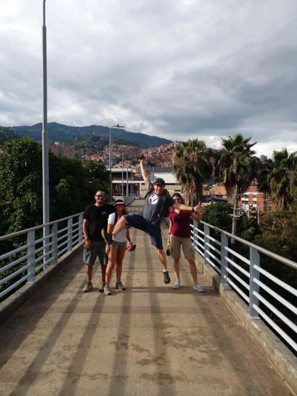 Medellin: Tour Pablo Escobar y Comuna 13 Privado