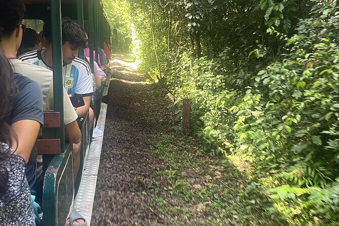 One-day tour of the waterfalls of Brazil and Argentina on the same day