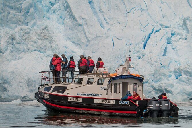 Sailing to San Rafael Lagoon from Puerto Tranquilo Summer only